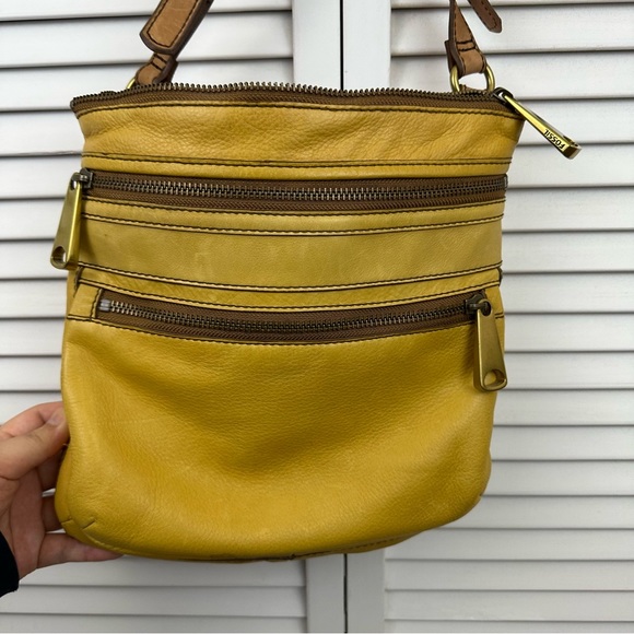 Fossil | Bags | Fossil Explorer Leather Crossbody | Poshmark